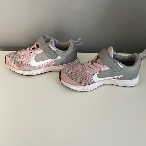 Nike | Shoes | Girls Nike Sneakers 1c | Poshmark